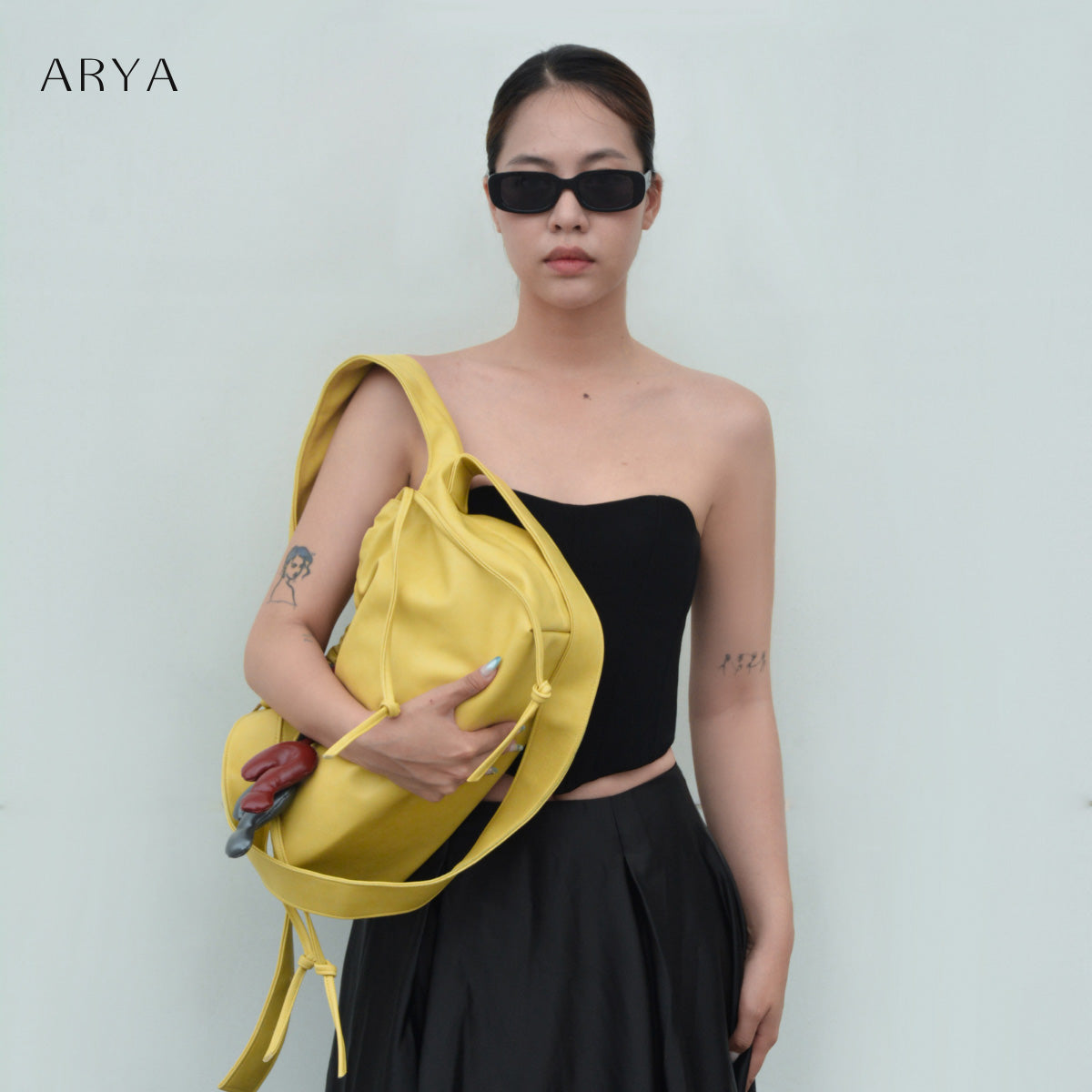 ARYA - RED QUESTION MARK CHARM - ASTOUD